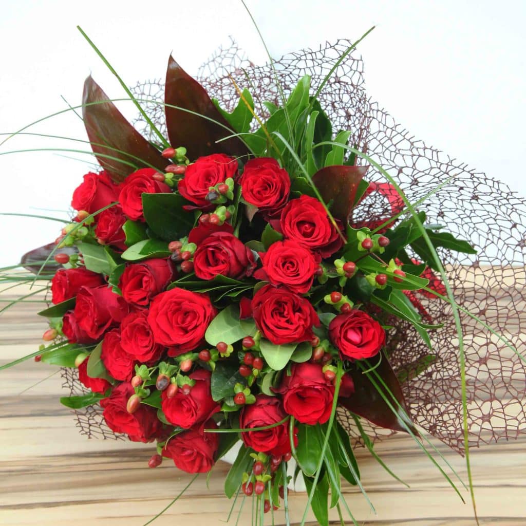 Two Dozen Red Roses | I Love You | Arabi Flowers